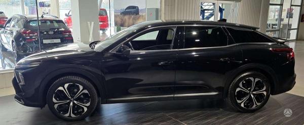 Melns Citroen C5 2025 Šauļi, ar dzinēja tilpumu 1.20 L un nobraukumu 44 tūkst. km par 19900 €, foto 7 vietnē AUTOMOTO.COM.LV