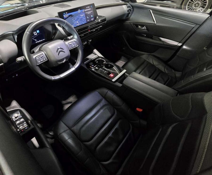 Black Citroen C5 2025 in Siauliai, with an engine capacity of 1.20 L and mileage of 44 thousand km for 19900 €, photo 29 on AUTOMOTO.COM.LV