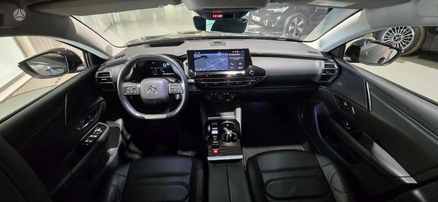 Black Citroen C5 2025 in Siauliai, with an engine capacity of 1.20 L and mileage of 44 thousand km for 19900 €, photo 31 on AUTOMOTO.COM.LV