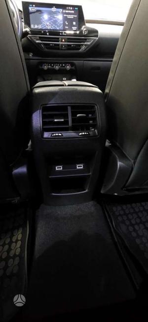 Black Citroen C5 2025 in Siauliai, with an engine capacity of 1.20 L and mileage of 44 thousand km for 19900 €, photo 32 on AUTOMOTO.COM.LV