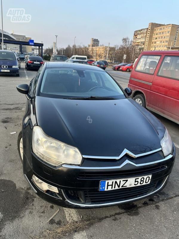 Melns Citroen C5 2009 Viļņa, ar dzinēja tilpumu 2.00 L un nobraukumu 465 tūkst. km par 1150 €, foto 1 vietnē AUTOMOTO.COM.LV