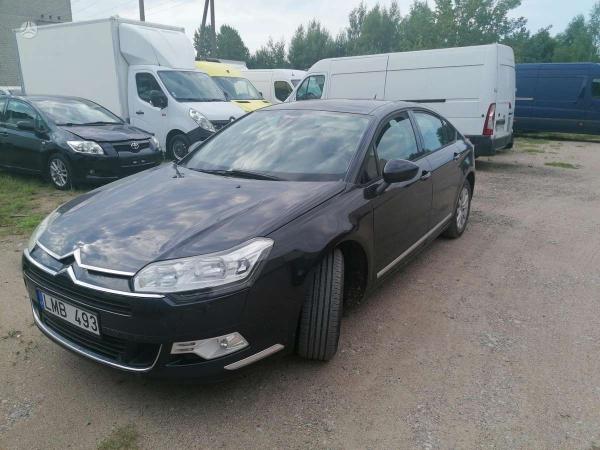 Melns Citroen C5 2010 Tauragė, ar dzinēja tilpumu 1.60 L un nobraukumu 398 tūkst. km par 1250 €, foto 2 vietnē AUTOMOTO.COM.LV