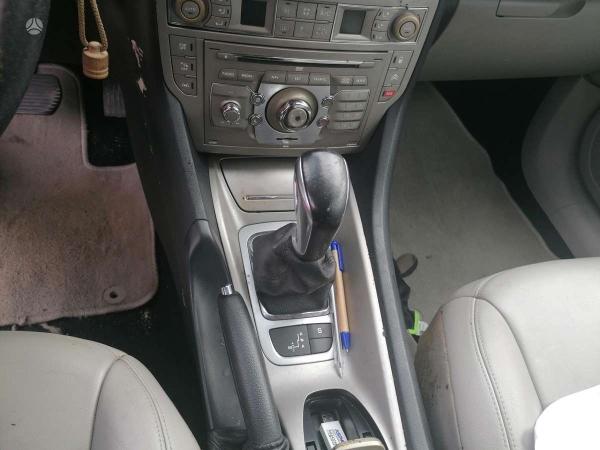 Melns Citroen C5 2010 Tauragė, ar dzinēja tilpumu 1.60 L un nobraukumu 398 tūkst. km par 1250 €, foto 7 vietnē AUTOMOTO.COM.LV
