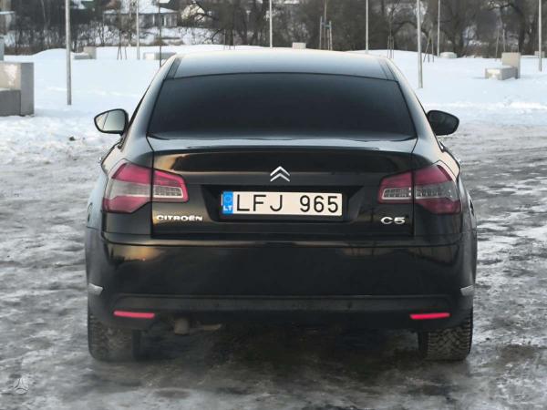 Melns Citroen C5 2011 Kuršėnai, ar dzinēja tilpumu 2.00 L un nobraukumu 357 tūkst. km par 2250 €, foto 7 vietnē AUTOMOTO.COM.LV