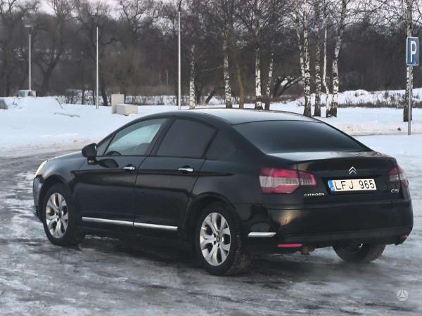 Melns Citroen C5 2011 Kuršėnai, ar dzinēja tilpumu 2.00 L un nobraukumu 357 tūkst. km par 2250 €, foto 8 vietnē AUTOMOTO.COM.LV
