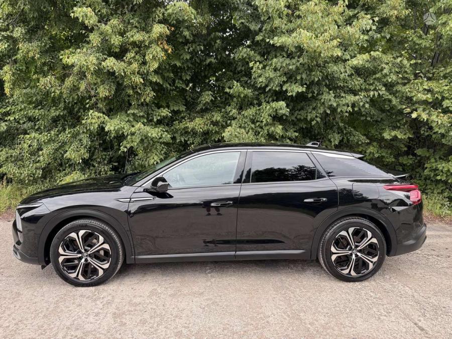 Melns Citroen C5 2022 Šauļi, ar dzinēja tilpumu 2.60 L un nobraukumu 260 tūkst. km par 10650 €, foto 13 vietnē AUTOMOTO.COM.LV