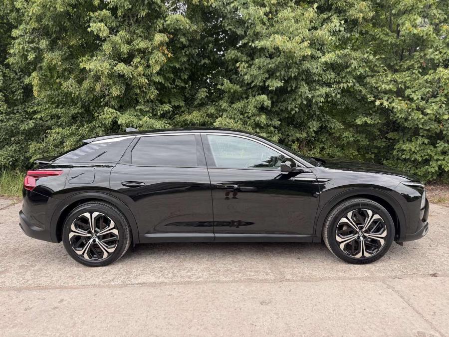 Melns Citroen C5 2022 Šauļi, ar dzinēja tilpumu 2.60 L un nobraukumu 260 tūkst. km par 10650 €, foto 14 vietnē AUTOMOTO.COM.LV