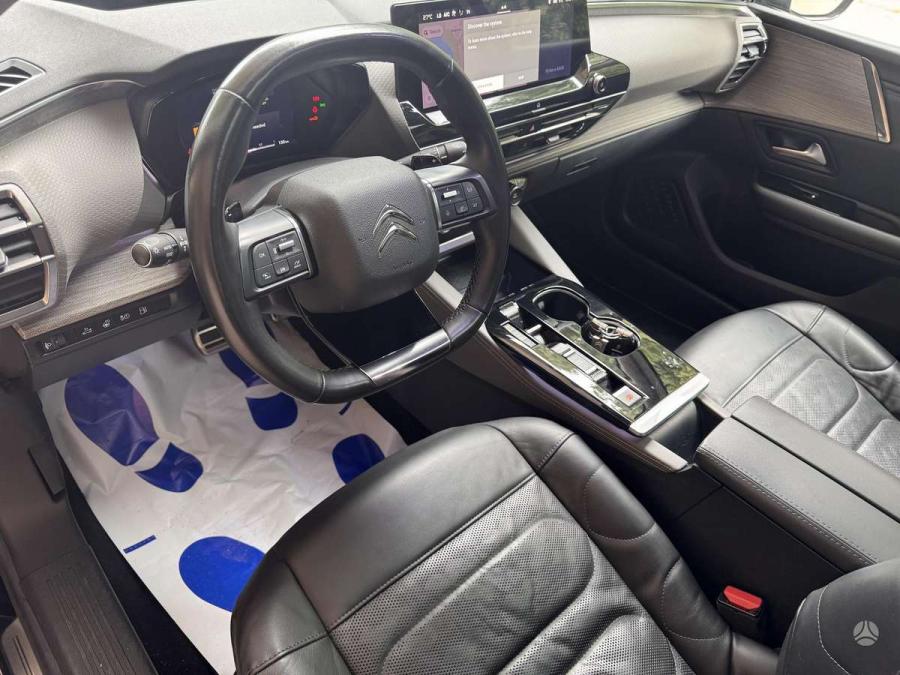 Melns Citroen C5 2022 Šauļi, ar dzinēja tilpumu 2.60 L un nobraukumu 260 tūkst. km par 10650 €, foto 16 vietnē AUTOMOTO.COM.LV
