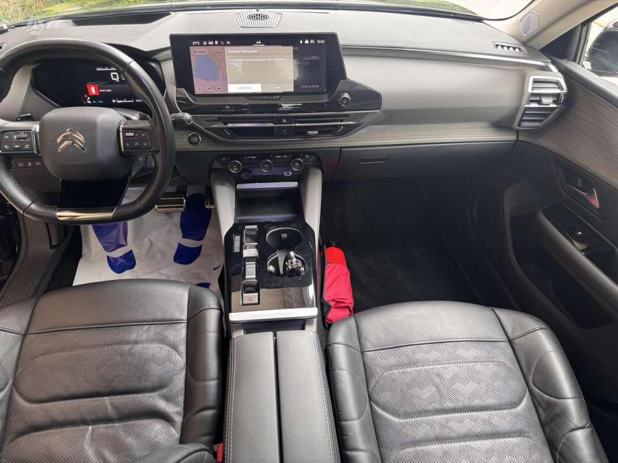 Melns Citroen C5 2022 Šauļi, ar dzinēja tilpumu 2.60 L un nobraukumu 260 tūkst. km par 10650 €, foto 20 vietnē AUTOMOTO.COM.LV