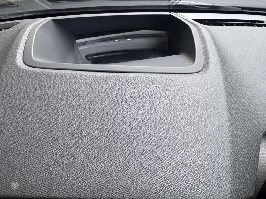 Melns Citroen C5 2022 Šauļi, ar dzinēja tilpumu 2.60 L un nobraukumu 260 tūkst. km par 10650 €, foto 32 vietnē AUTOMOTO.COM.LV