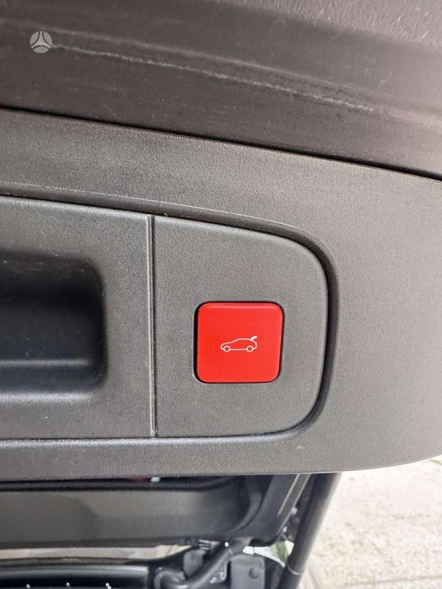 Melns Citroen C5 2022 Šauļi, ar dzinēja tilpumu 2.60 L un nobraukumu 260 tūkst. km par 10650 €, foto 36 vietnē AUTOMOTO.COM.LV