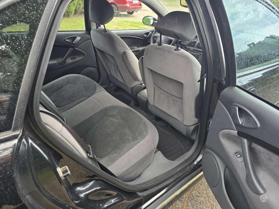 Melns Citroen C5 2004 Jurbarkas, ar dzinēja tilpumu 2.00 L un nobraukumu 170 tūkst. km par 1150 €, foto 6 vietnē AUTOMOTO.COM.LV