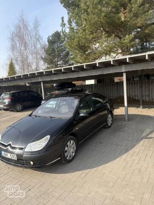 Melns Citroen C5 2005 Viļņa, ar dzinēja tilpumu 2.00 L un nobraukumu 330 tūkst. km par 1499 €, foto  vietnē AUTOMOTO.COM.LV