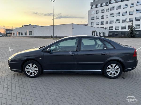Melns Citroen C5 2005 Viļņa, ar dzinēja tilpumu 2.00 L un nobraukumu 300 tūkst. km par 650 €, foto 7 vietnē AUTOMOTO.COM.LV