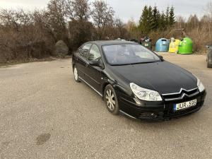 Black Citroen C5 2005 in Panevezys, with an engine capacity of 2.20 L and mileage of 308 thousand km for 1000 €, photo 5 on AUTOMOTO.COM.LV
