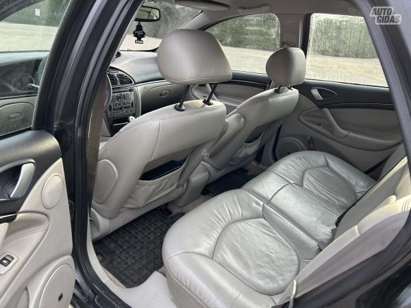 Black Citroen C5 2005 in Panevezys, with an engine capacity of 2.20 L and mileage of 308 thousand km for 1000 €, photo 6 on AUTOMOTO.COM.LV