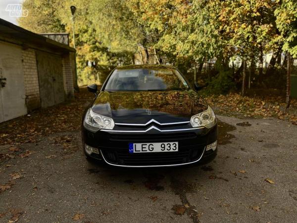 Melns Citroen C5 2008 Klaipėda, ar dzinēja tilpumu 2.00 L un nobraukumu 147 tūkst. km par 2400 €, foto 2 vietnē AUTOMOTO.COM.LV