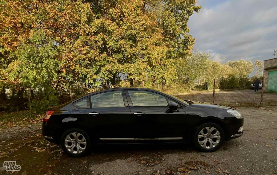 Melns Citroen C5 2008 Klaipėda, ar dzinēja tilpumu 2.00 L un nobraukumu 147 tūkst. km par 2400 €, foto 3 vietnē AUTOMOTO.COM.LV