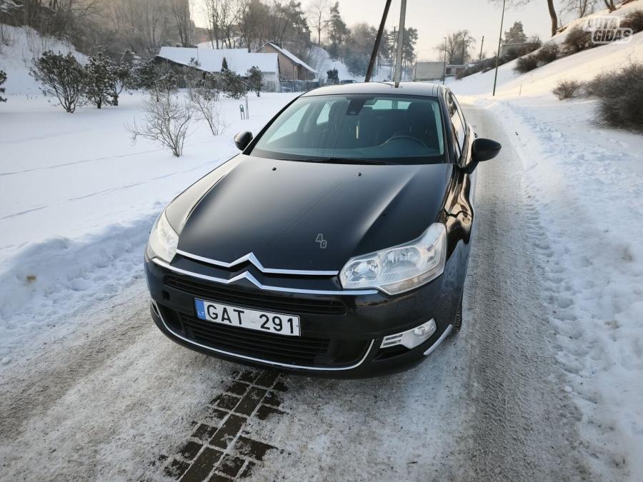 Black Citroen C5 2008 in Alytus, with an engine capacity of 2.00 L and mileage of 432 thousand km for 1750 €, photo 1 on AUTOMOTO.COM.LV