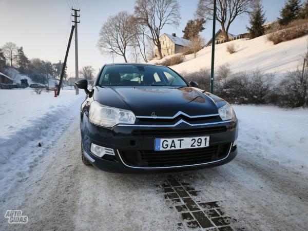 Melns Citroen C5 2008 Alīta, ar dzinēja tilpumu 2.00 L un nobraukumu 432 tūkst. km par 1750 €, foto 4 vietnē AUTOMOTO.COM.LV