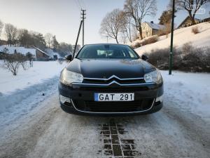 Black Citroen C5 2008 in Alytus, with an engine capacity of 2.00 L and mileage of 432 thousand km for 1750 €, photo 11 on AUTOMOTO.COM.LV