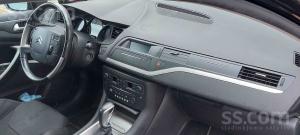 Black Citroen C5 2008 in Jurmala, with an engine capacity of 2.00 L and mileage of 151 thousand km for 5500 €, photo 3 on AUTOMOTO.COM.LV