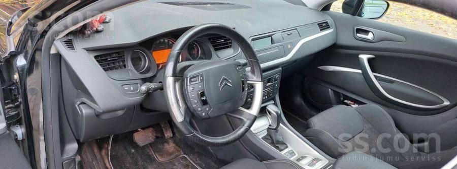 Black Citroen C5 2008 in Jurmala, with an engine capacity of 2.00 L and mileage of 151 thousand km for 5500 €, photo 6 on AUTOMOTO.COM.LV