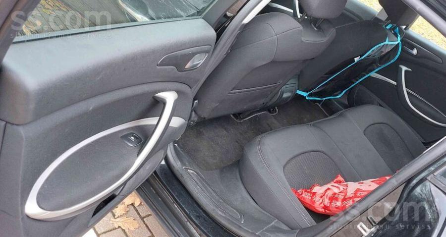 Black Citroen C5 2008 in Jurmala, with an engine capacity of 2.00 L and mileage of 151 thousand km for 5500 €, photo 7 on AUTOMOTO.COM.LV