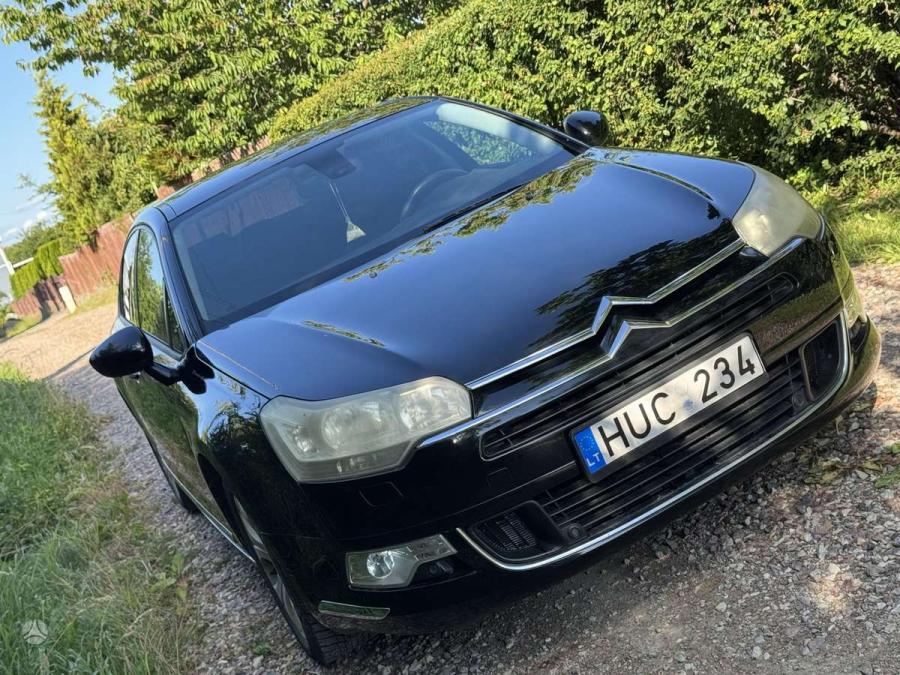 Black Citroen C5 2008 in Klaipeda, with an engine capacity of 2.00 L and mileage of 283 thousand km for 1500 €, photo 4 on AUTOMOTO.COM.LV