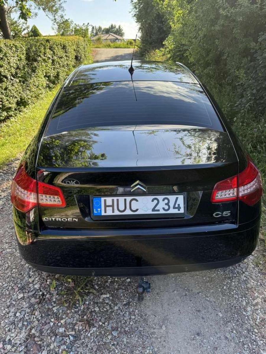 Black Citroen C5 2008 in Klaipeda, with an engine capacity of 2.00 L and mileage of 283 thousand km for 1500 €, photo 5 on AUTOMOTO.COM.LV