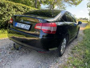 Black Citroen C5 2008 in Klaipeda, with an engine capacity of 2.00 L and mileage of 283 thousand km for 1500 €, photo 6 on AUTOMOTO.COM.LV