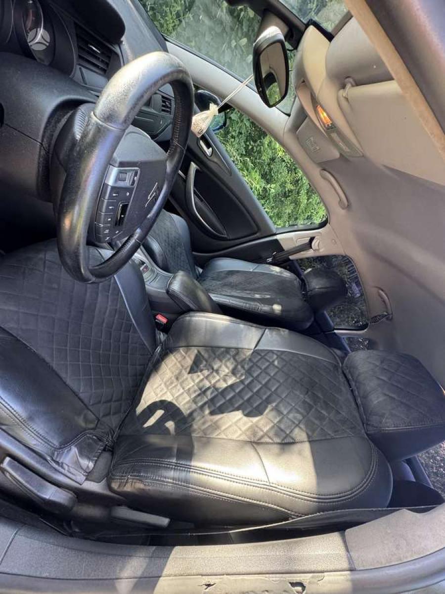 Black Citroen C5 2008 in Klaipeda, with an engine capacity of 2.00 L and mileage of 283 thousand km for 1500 €, photo 7 on AUTOMOTO.COM.LV