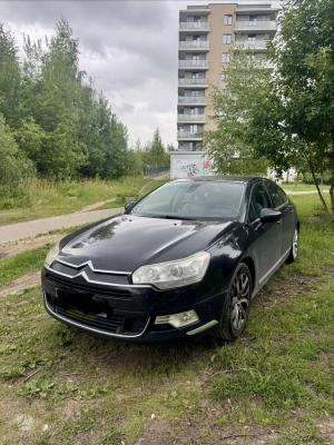 Melns Citroen C5 2008 Viļņa, ar dzinēja tilpumu 2.70 L un nobraukumu 357 tūkst. km par 3000 €, foto  vietnē AUTOMOTO.COM.LV