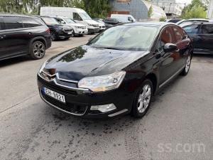 Melns Citroen C5 2008 Rīga, ar dzinēja tilpumu 2.00 L un nobraukumu 151 tūkst. km par 4200 €, foto  vietnē AUTOMOTO.COM.LV