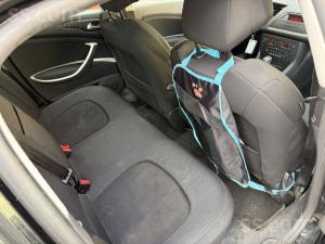 Black Citroen C5 2008 in Riga, with an engine capacity of 2.00 L and mileage of 151 thousand km for 4200 €, photo 8 on AUTOMOTO.COM.LV
