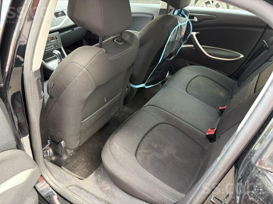 Black Citroen C5 2008 in Riga, with an engine capacity of 2.00 L and mileage of 151 thousand km for 4200 €, photo 10 on AUTOMOTO.COM.LV