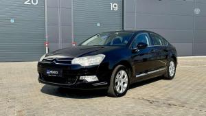 Melns Citroen C5 2008 Viļņa, ar dzinēja tilpumu 2.00 L un nobraukumu 250 tūkst. km par 2990 €, foto  vietnē AUTOMOTO.COM.LV