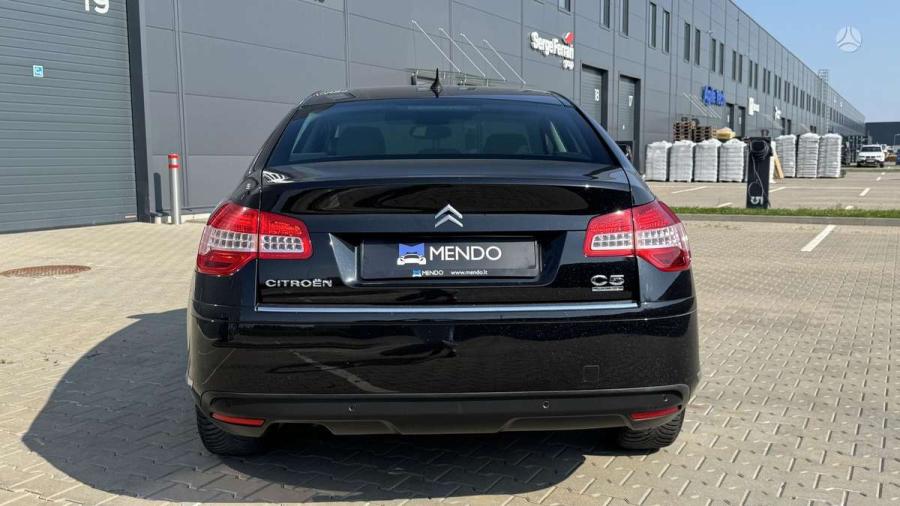 Melns Citroen C5 2008 Viļņa, ar dzinēja tilpumu 2.00 L un nobraukumu 250 tūkst. km par 2990 €, foto 7 vietnē AUTOMOTO.COM.LV