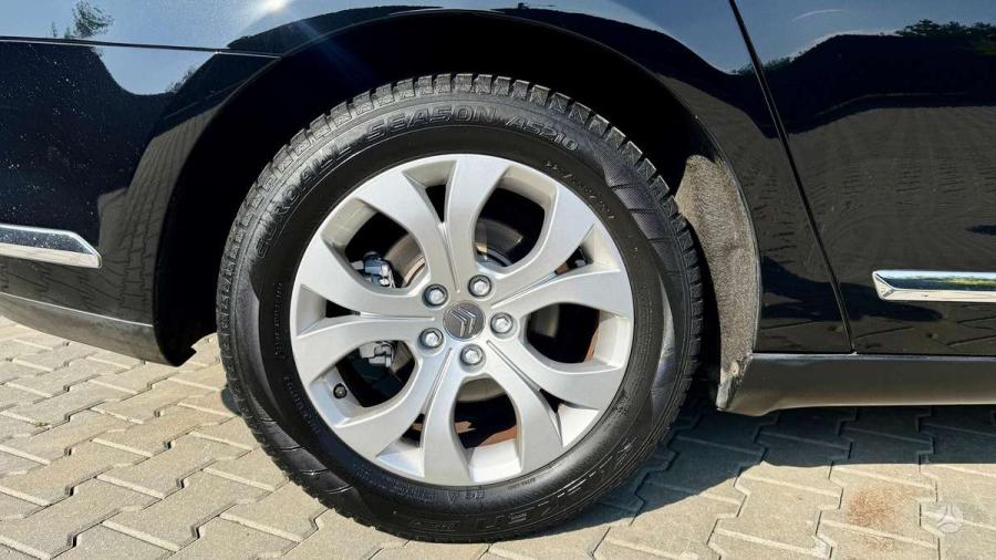 Melns Citroen C5 2008 Viļņa, ar dzinēja tilpumu 2.00 L un nobraukumu 250 tūkst. km par 2990 €, foto 12 vietnē AUTOMOTO.COM.LV