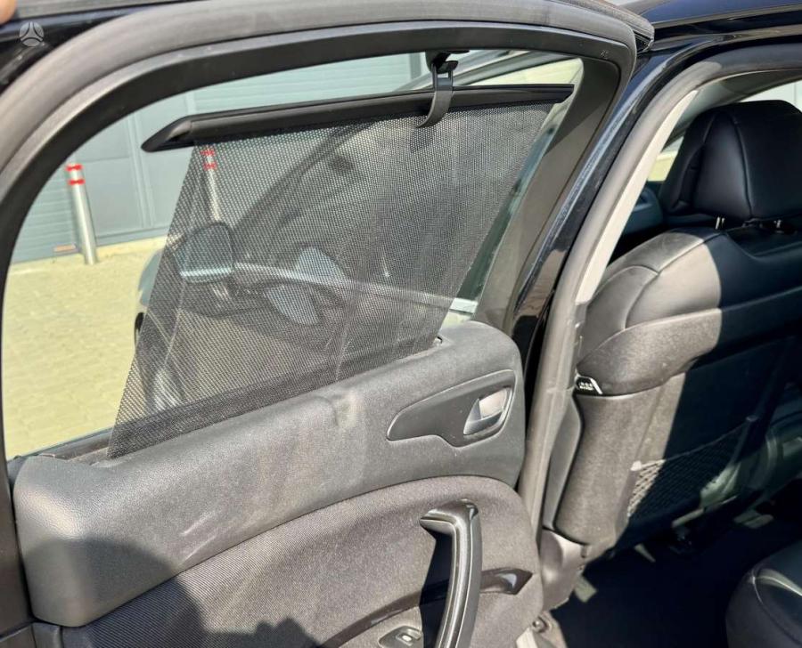 Melns Citroen C5 2008 Viļņa, ar dzinēja tilpumu 2.00 L un nobraukumu 250 tūkst. km par 2990 €, foto 18 vietnē AUTOMOTO.COM.LV