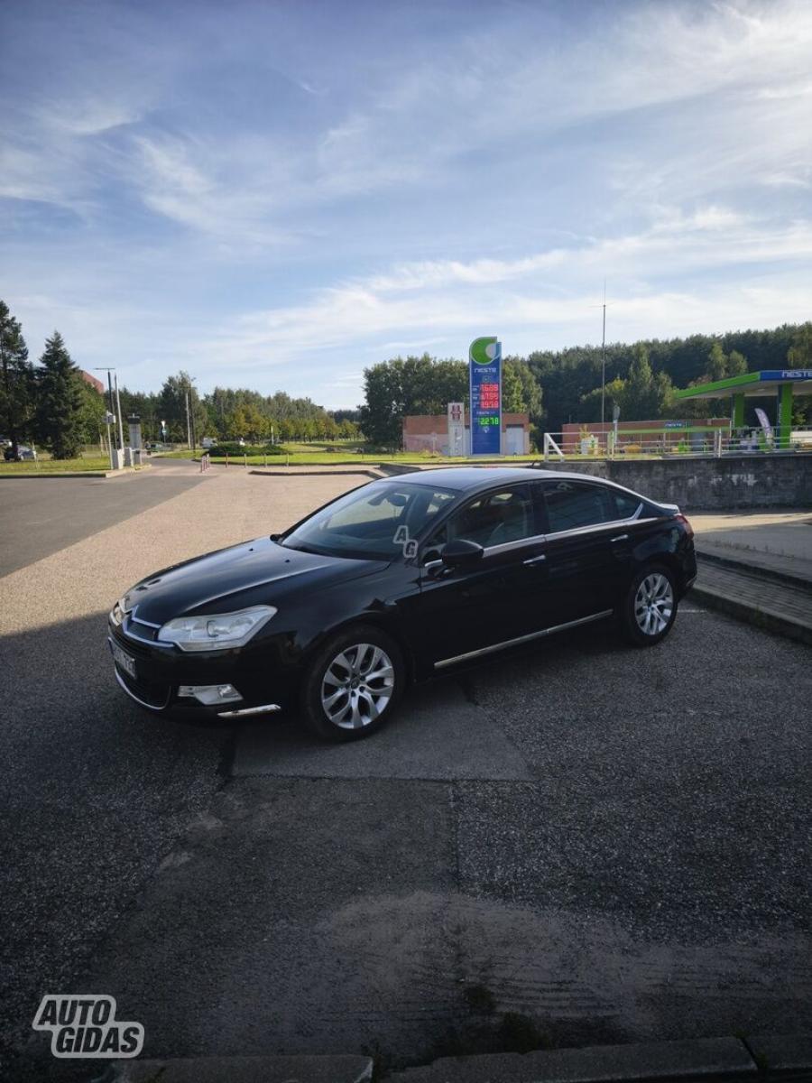 Melns Citroen C5 2008 Viļņa, ar dzinēja tilpumu 2.70 L un nobraukumu 358 tūkst. km par 1900 €, foto 4 vietnē AUTOMOTO.COM.LV
