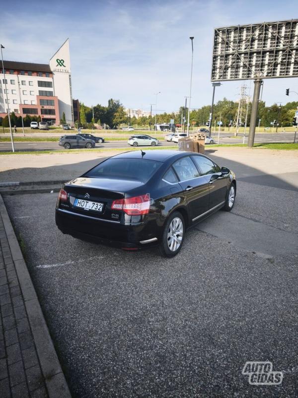 Black Citroen C5 2008 in Vilnius, with an engine capacity of 2.70 L and mileage of 358 thousand km for 1900 €, photo 2 on AUTOMOTO.COM.LV