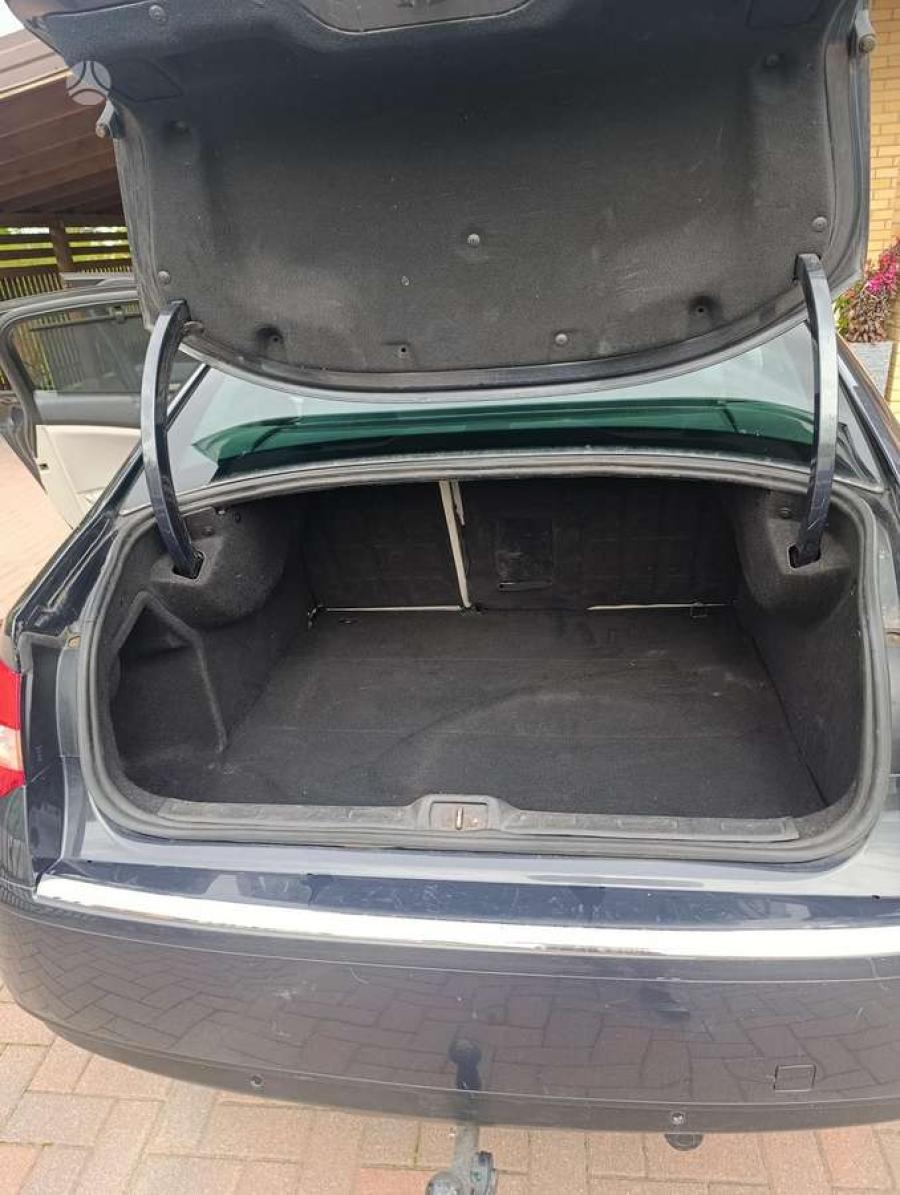 Black Citroen C5 2008 in Siauliai, with an engine capacity of 2.18 L and mileage of 403 thousand km for 1750 €, photo 16 on AUTOMOTO.COM.LV