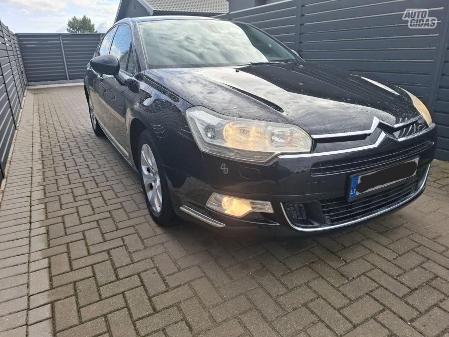 Melns Citroen C5 2008 Klaipėda, ar dzinēja tilpumu 2.00 L un nobraukumu 283 tūkst. km par 1350 €, foto 4 vietnē AUTOMOTO.COM.LV