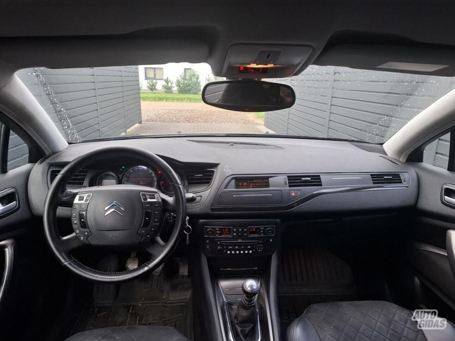Melns Citroen C5 2008 Klaipėda, ar dzinēja tilpumu 2.00 L un nobraukumu 283 tūkst. km par 1350 €, foto 7 vietnē AUTOMOTO.COM.LV