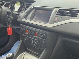 Black Citroen C5 2008 in Ariogala, with an engine capacity of 2.00 L and mileage of 184 thousand km for 2750 €, photo 9 on AUTOMOTO.COM.LV