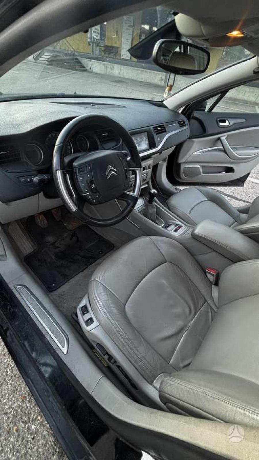Melns Citroen C5 2008 Kauņa, ar dzinēja tilpumu 2.18 L un nobraukumu 308 tūkst. km par 2450 €, foto 8 vietnē AUTOMOTO.COM.LV