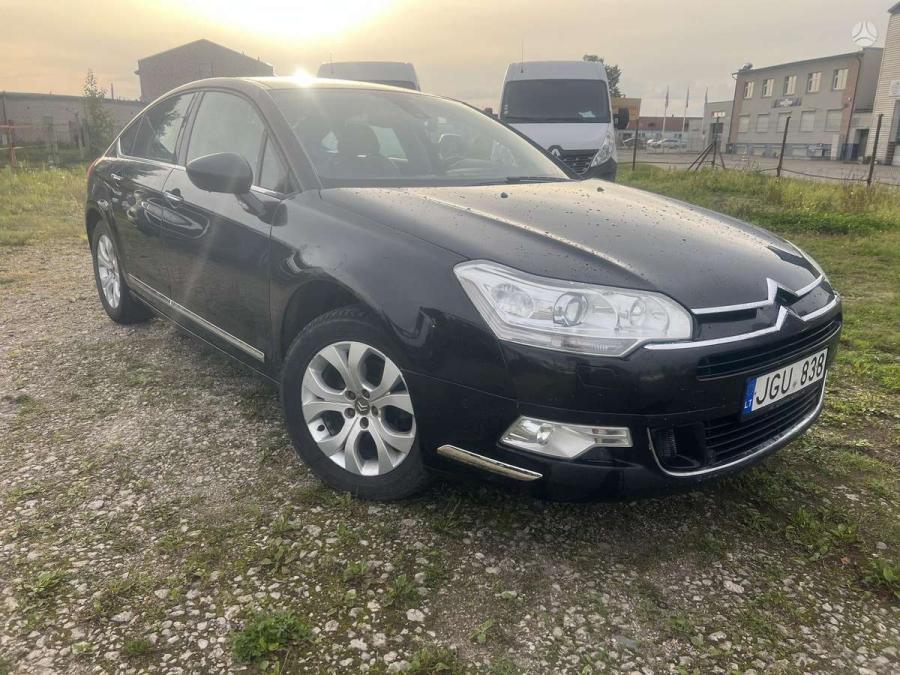 Melns Citroen C5 2008 Tauragė, ar dzinēja tilpumu 2.00 L un nobraukumu 219 tūkst. km par 1700 €, foto 1 vietnē AUTOMOTO.COM.LV