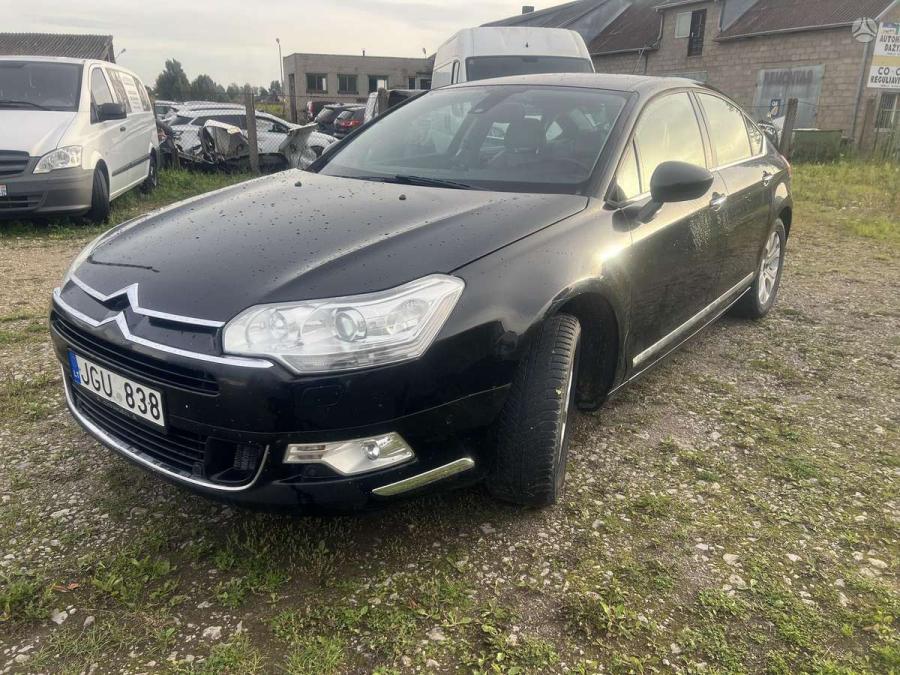Melns Citroen C5 2008 Tauragė, ar dzinēja tilpumu 2.00 L un nobraukumu 219 tūkst. km par 1700 €, foto 3 vietnē AUTOMOTO.COM.LV