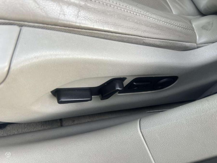 Melns Citroen C5 2008 Tauragė, ar dzinēja tilpumu 2.00 L un nobraukumu 219 tūkst. km par 1700 €, foto 11 vietnē AUTOMOTO.COM.LV